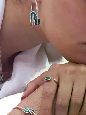 U LOS ANGELES Malachite And Diamond Hoop Earrings - Pink