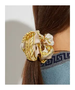 Versace Barocco Print Medusa Pendant Scrunchie - Yellow