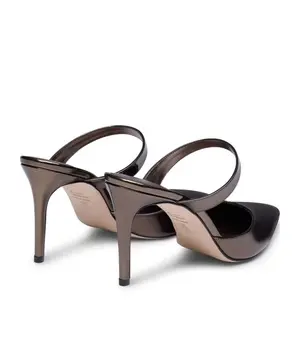 STUART WEITZMAN Power Mule 85