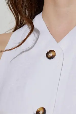 Posse Sleeveless V-neck Vest