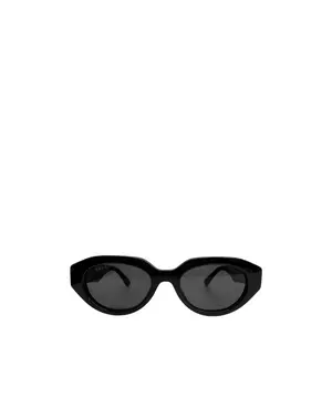 Gucci Low Nose Bridge Fit Oval Sunglasses - Black