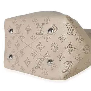 LOUIS VUITTON Galet Monogram Mahina Bella Hobo