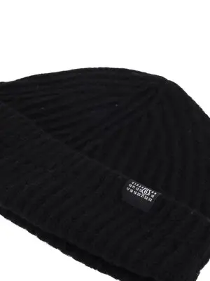 MAISON MARGIELA Ribbed Beanie