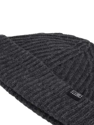 MAISON MARGIELA Ribbed Beanie