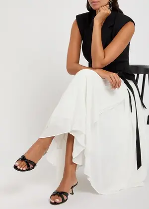 Manolo Blahnik Patent Leather Mules - Black
