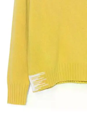 THE AMHANTE Logo Patch Crew Neck Sweater