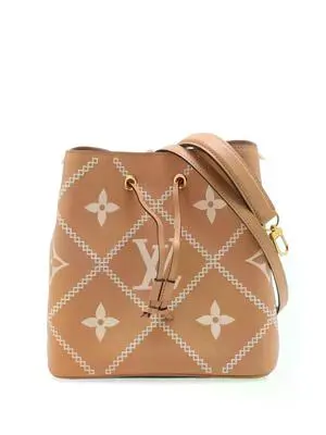 LOUIS VUITTON 2021-2026 Monogram Giant Bicolor Empreinte Broderies Neonoe Mm Bucket Bag - Neutrals