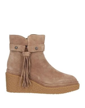 ALMA EN PENA Suede Ankle Boots With Appliqués - Beige