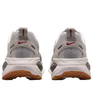 Nike Zoom Vomero 18 Sneakers