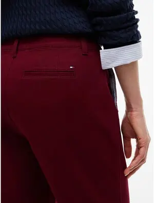 Tommy Hilfiger Relaxed Fit Stretch Chino