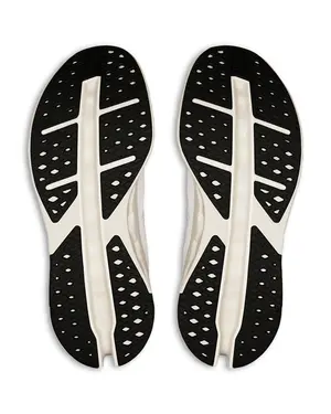 On Cloudsurfer Max Running Sneakers - White