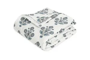 MATOUK Schumacher Dalila Quilt - Mineral