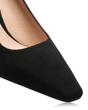 STUART WEITZMAN Stassi Suede Pumps