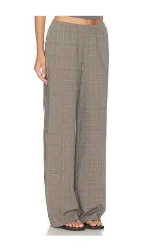 Good American The Pull On Trouser In Brown