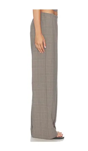 Good American The Pull On Trouser In Brown