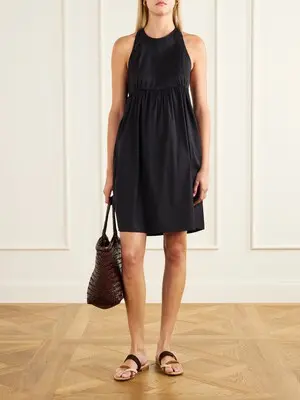 Manolo Blahnik Susatri Suede Sandals - Brown