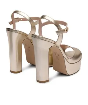STUART WEITZMAN Reade Platform Sandal