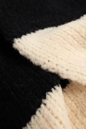Moncler Logo Scarf