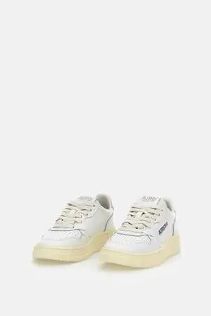 AUTRY Medalist Low Sneakers In Leather - White