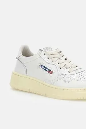 AUTRY Medalist Low Sneakers In Leather - White