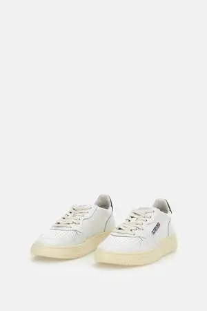 AUTRY Medalist Low Sneakers In Leather