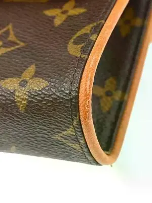 LOUIS VUITTON 2003 Monogram Bum Bag