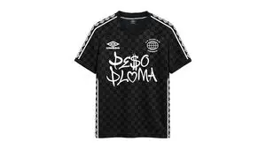 COMPLEXCON Peso Pluma X Umbro Jersey - Black
