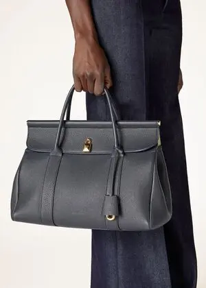 Loro Piana Carry A Handbag With Both Hands - Navy Blue