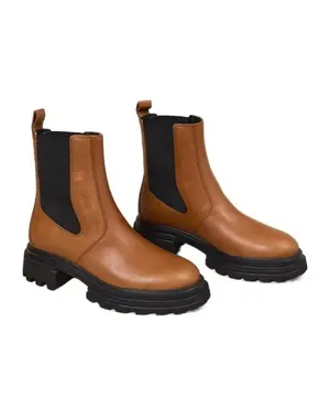 Hogan Round Toe Slip-on Boots