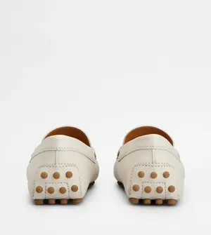 TOD'S Round-toe Loafers