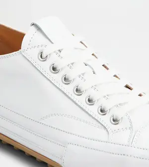 TOD'S Logo Stamped Sneakers