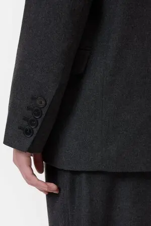 Closed Double-breasted Suit Jacket