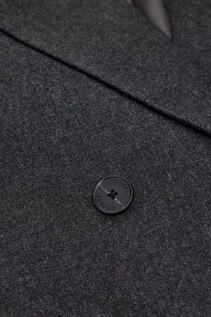 Closed Double-breasted Suit Jacket