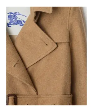 Burberry Collared Buckled Button-up Trench Coat