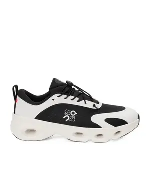 Loewe Loewe X On Collaboration Lace-Up Sneakers Black/eggshell