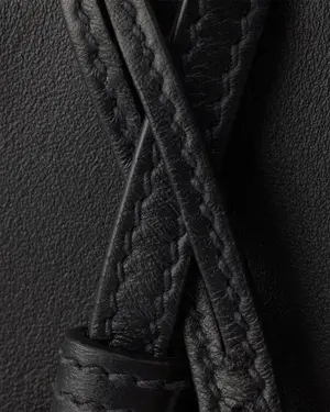 Prada Coffret Medium Leather Handbag - Black
