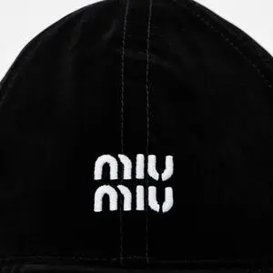Miu Miu Embroidered Logo Baseball Cap - Black