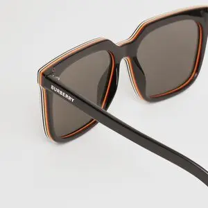 Burberry Icon Stripe Sunglasses