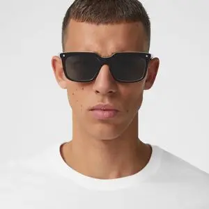 Burberry Icon Stripe Sunglasses