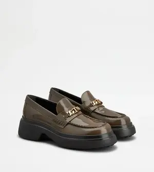 TOD'S Leather Loafers With Chain Detail