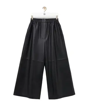 Loewe Cropped Trousers In Nappa Lambskin - Black