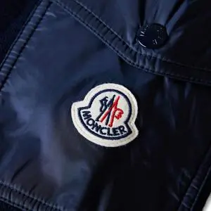 Moncler Crew Neck Knit Sweater With Pocket Detail - Black