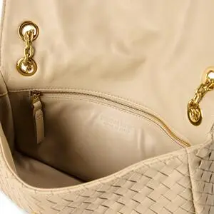Bottega Veneta Solid Color Shoulder Bag - Nude