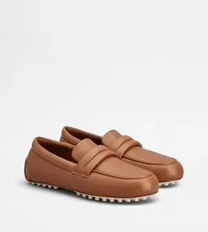 TOD'S Round Toe Slip-on Loafers With Color-blocked Sole
