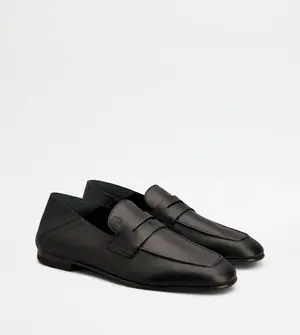 TOD'S Round-toe Loafers