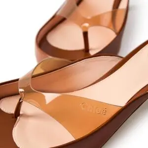 Chloé V-shaped High-heeled Sandals