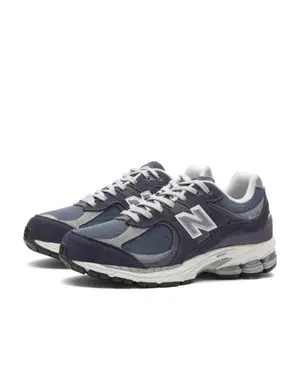 NEW BALANCE 2002r Lace-up Sneakers