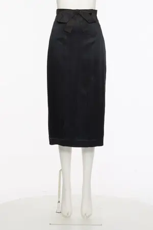 Valentino Garavani Satin Midi Skirt With Bow Detail - Black