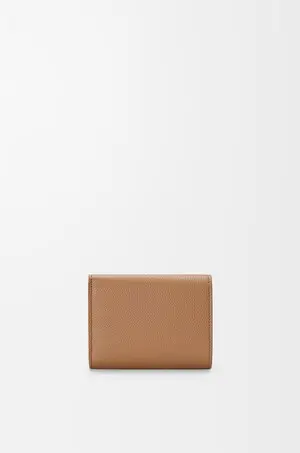 Loewe Pebble Trifold Wallet In Pebble Grain Calfskin