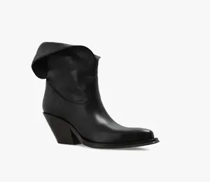 Chloé Pointed-toe Ankle Boots